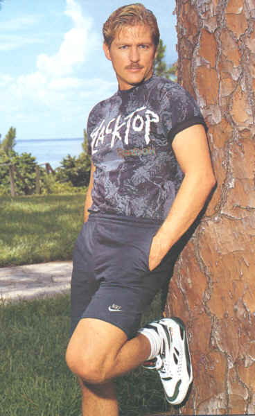 THE MANY LOOKS OF KEVIN SANDERS